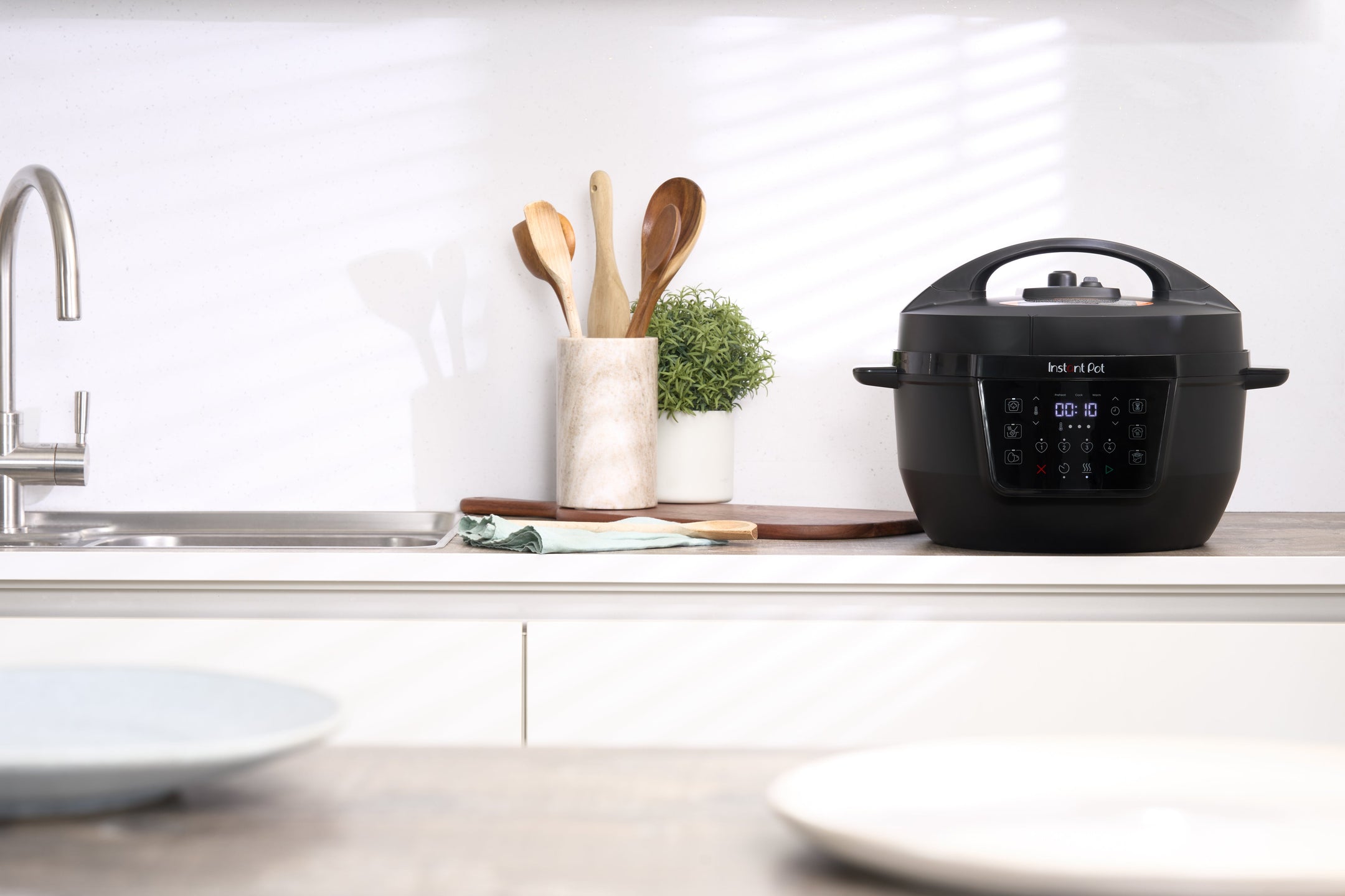 Instant Pot New Zealand | Multi-Cookers, Air Fryers & More